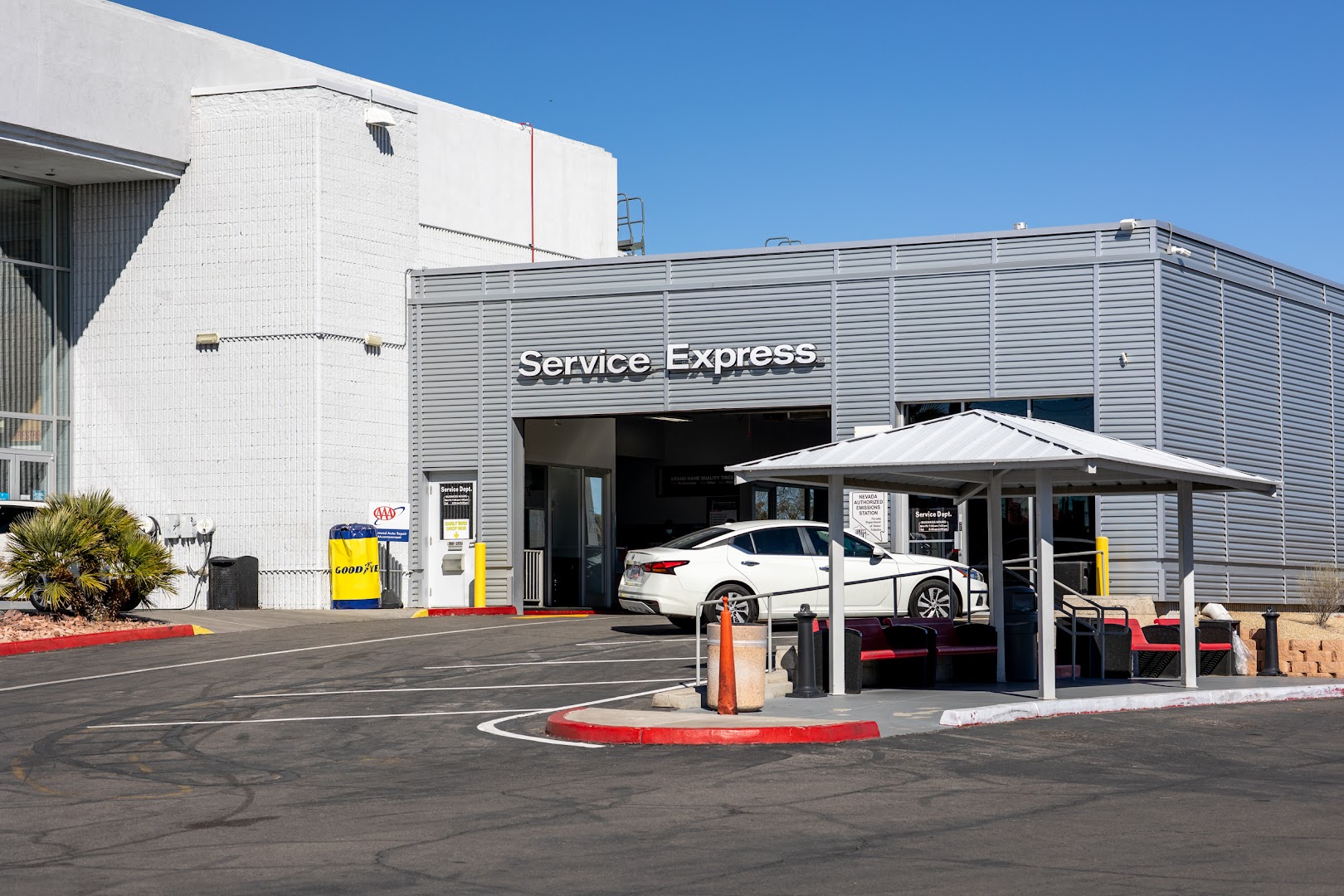 AutoNation Nissan Las Vegas Service Center - Car repair and maintenance ...